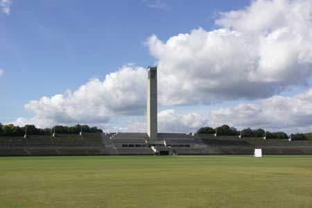 NS-Architektur in Berlin. 40 Kurzbeschreibungen zu Bauten des III. Reichs